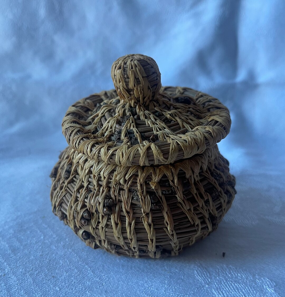 Antique Pine Needle Trinket Basket, Miniature Sewing Basket, Indian ...