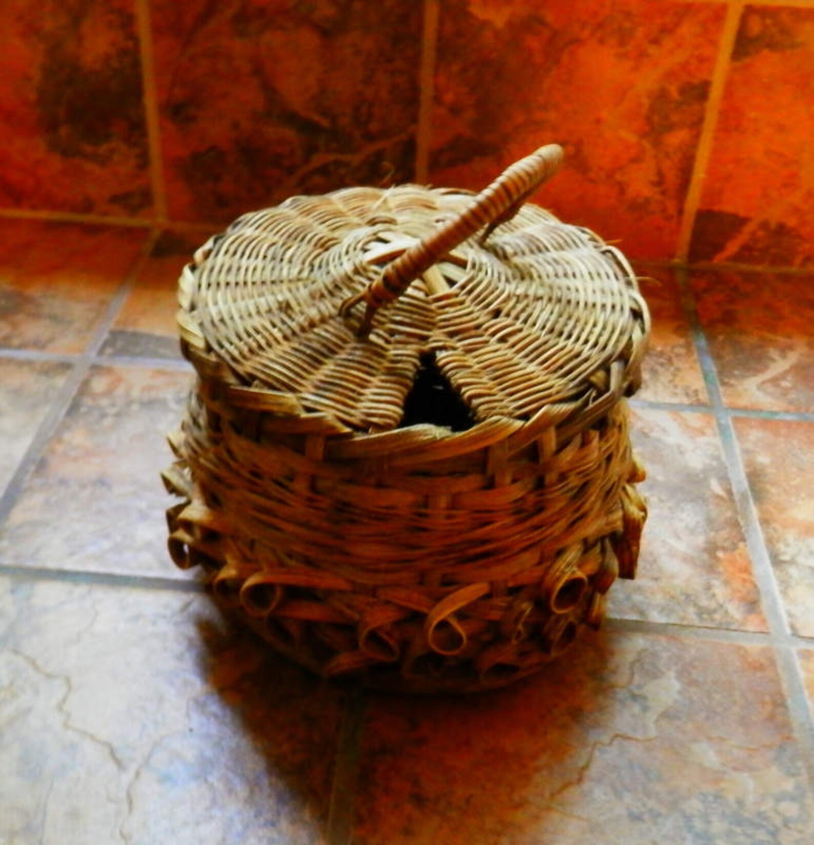 Hand Woven String or Yarn Reed Basket With Curls in Walnut Stain - Etsy