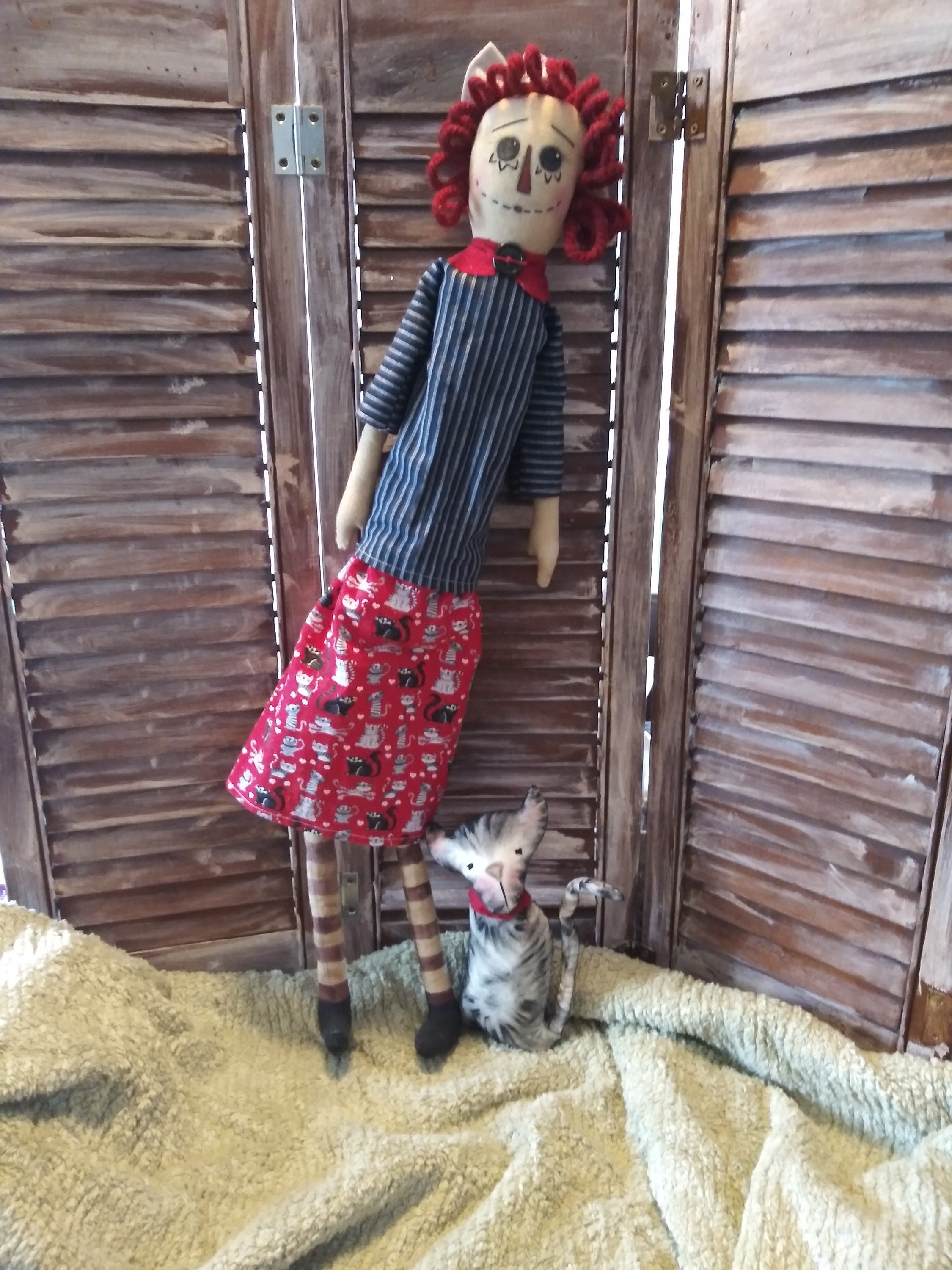Farmhouse/primitive Raggedy Ann Too Tall Skinny Tilly and Her Kitty is ...