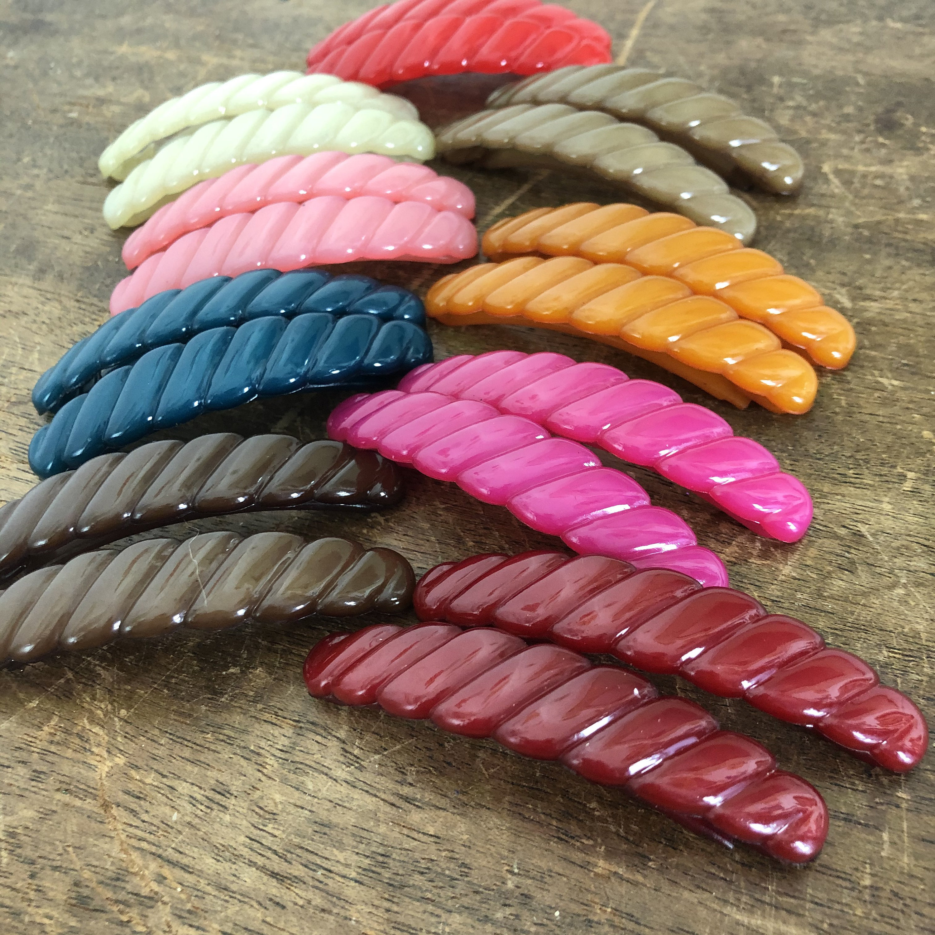 One Pair Vintage Hair Clips 1990s Plastic Swirl Hair | Etsy