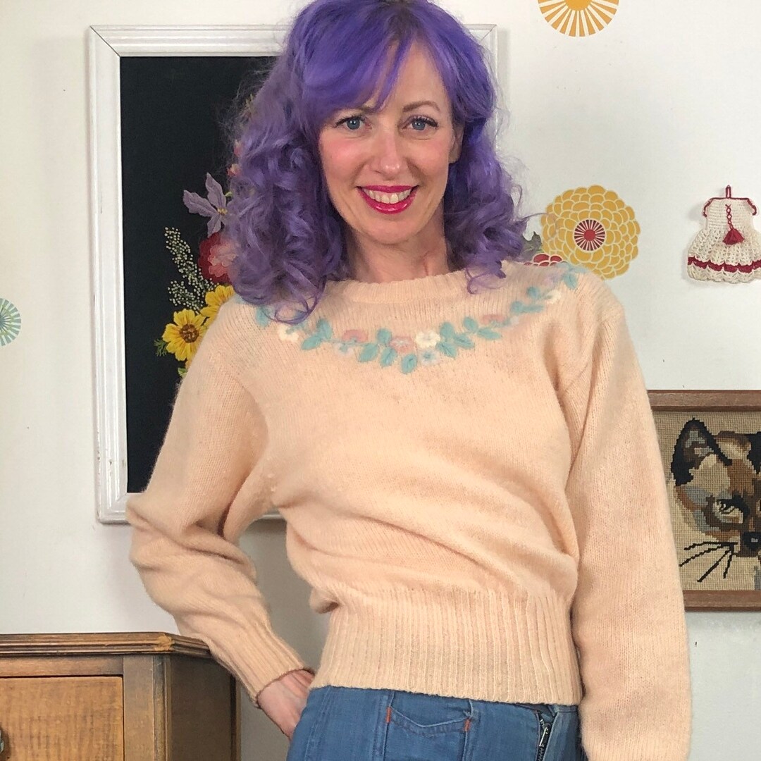 Vintage Embroidered Flower Sweater, 1980s Wool Crew Neck With Floral ...