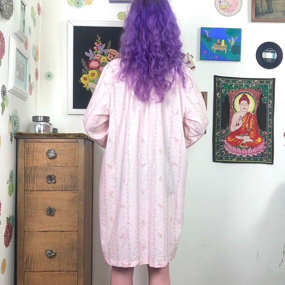 Vintage Pink Floral Housecoat, 1970s Flower Print See… - Gem