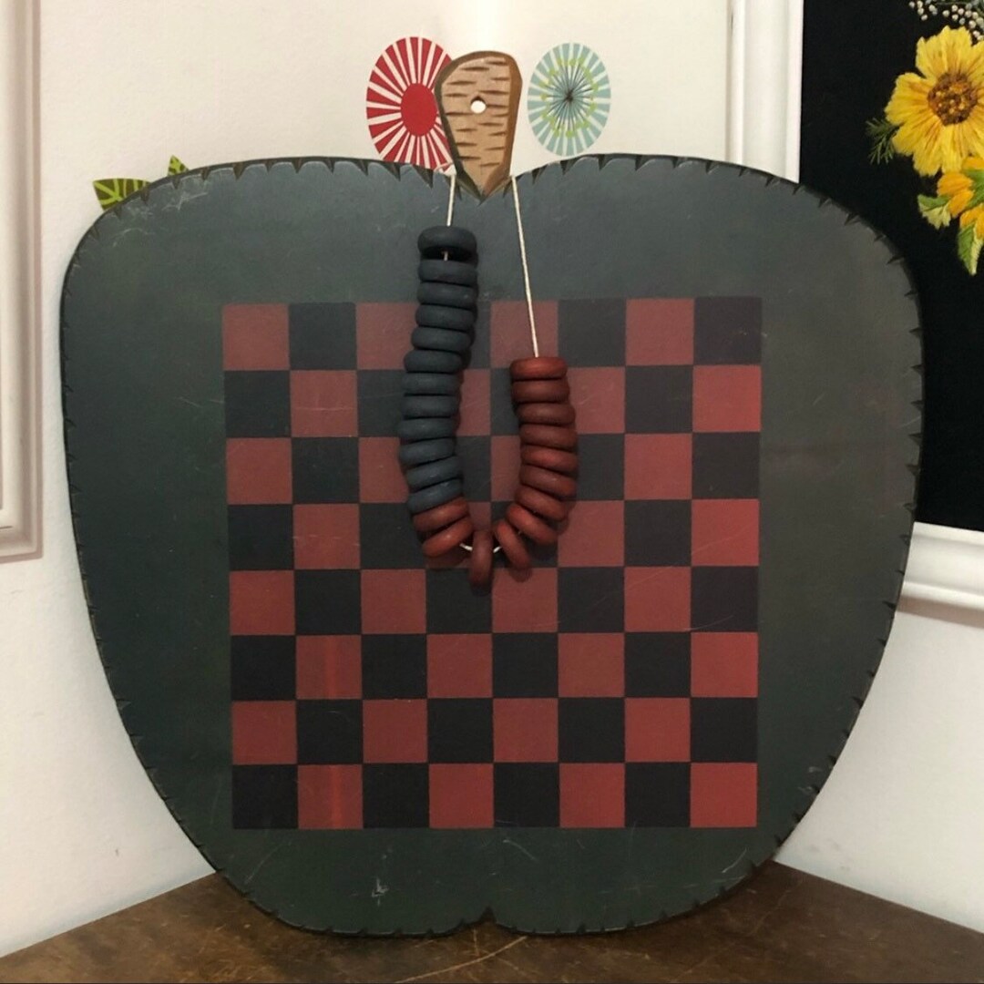 Vintage Country Style Checkerboard Decor, Apple Shaped Checkers Board ...
