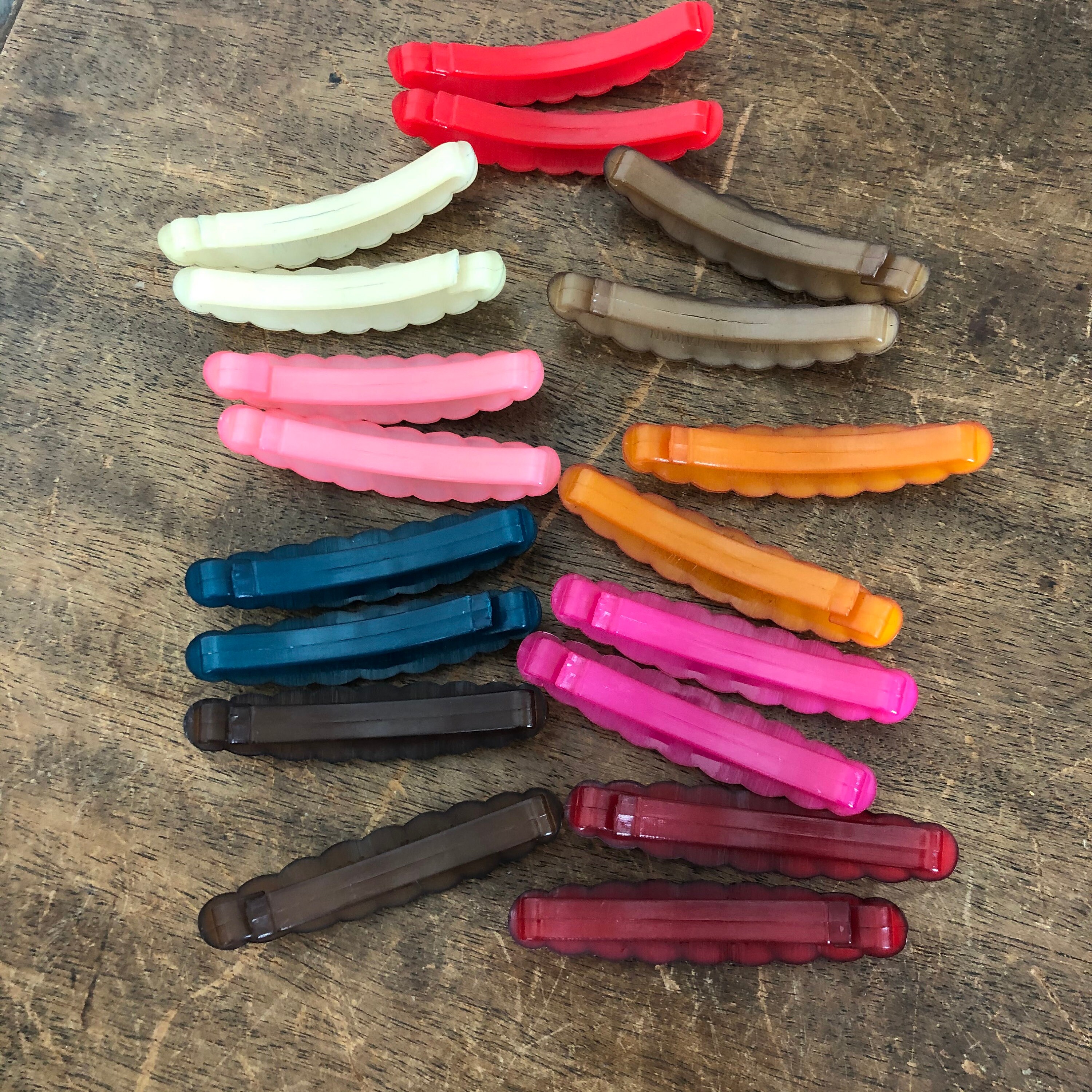 One Pair Vintage Hair Clips 1990s Plastic Swirl Hair | Etsy