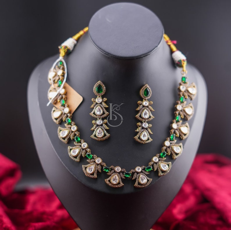 Tyani Kundan/ad/ Moissanite Stone Victorian Necklace/ With Earrings. Green Semi Precious Gem ...