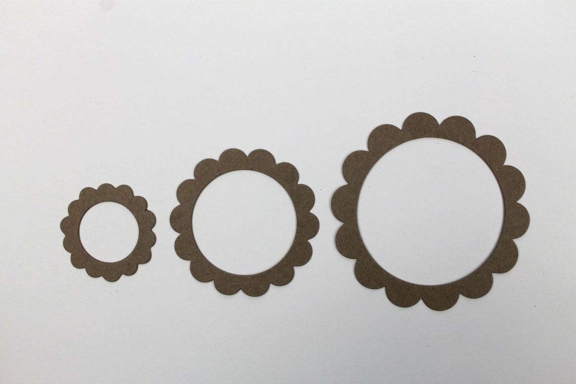 3 Scalloped Circle Frames Bare Chipboard Scalloped Round | Etsy