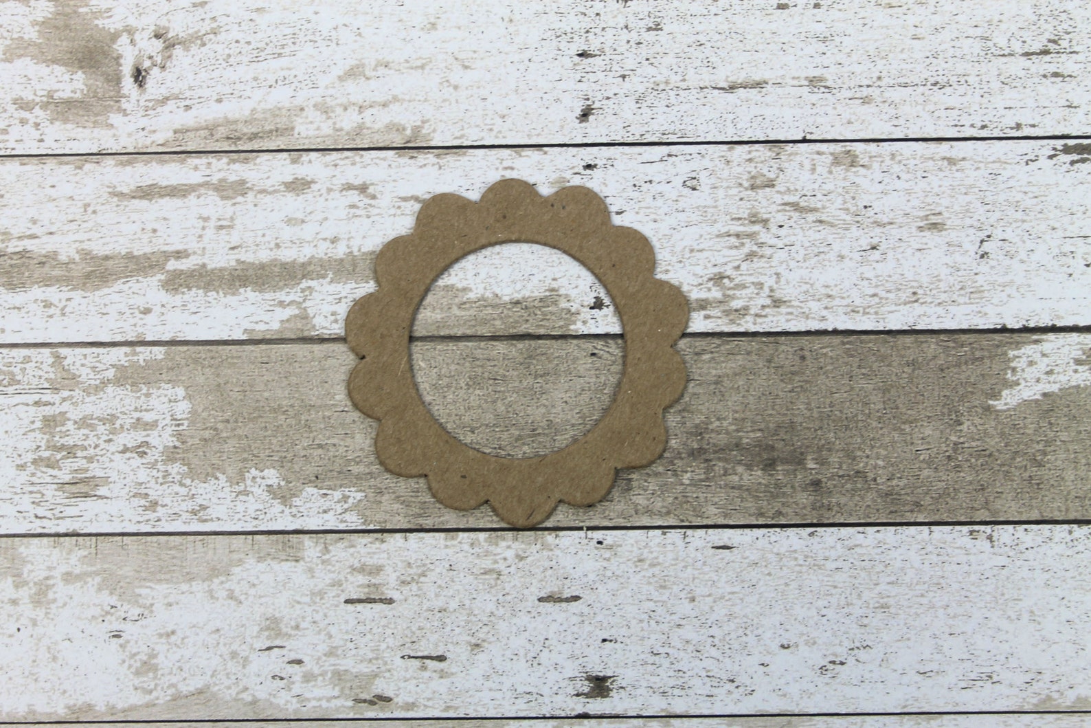 3 Scalloped Circle Frames Bare Chipboard Scalloped Round | Etsy