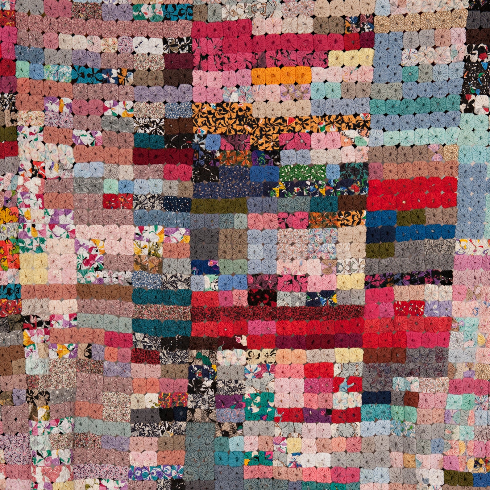 Popcorn Quilt | Multi-pattern Yo-yo Quilt - Etsy