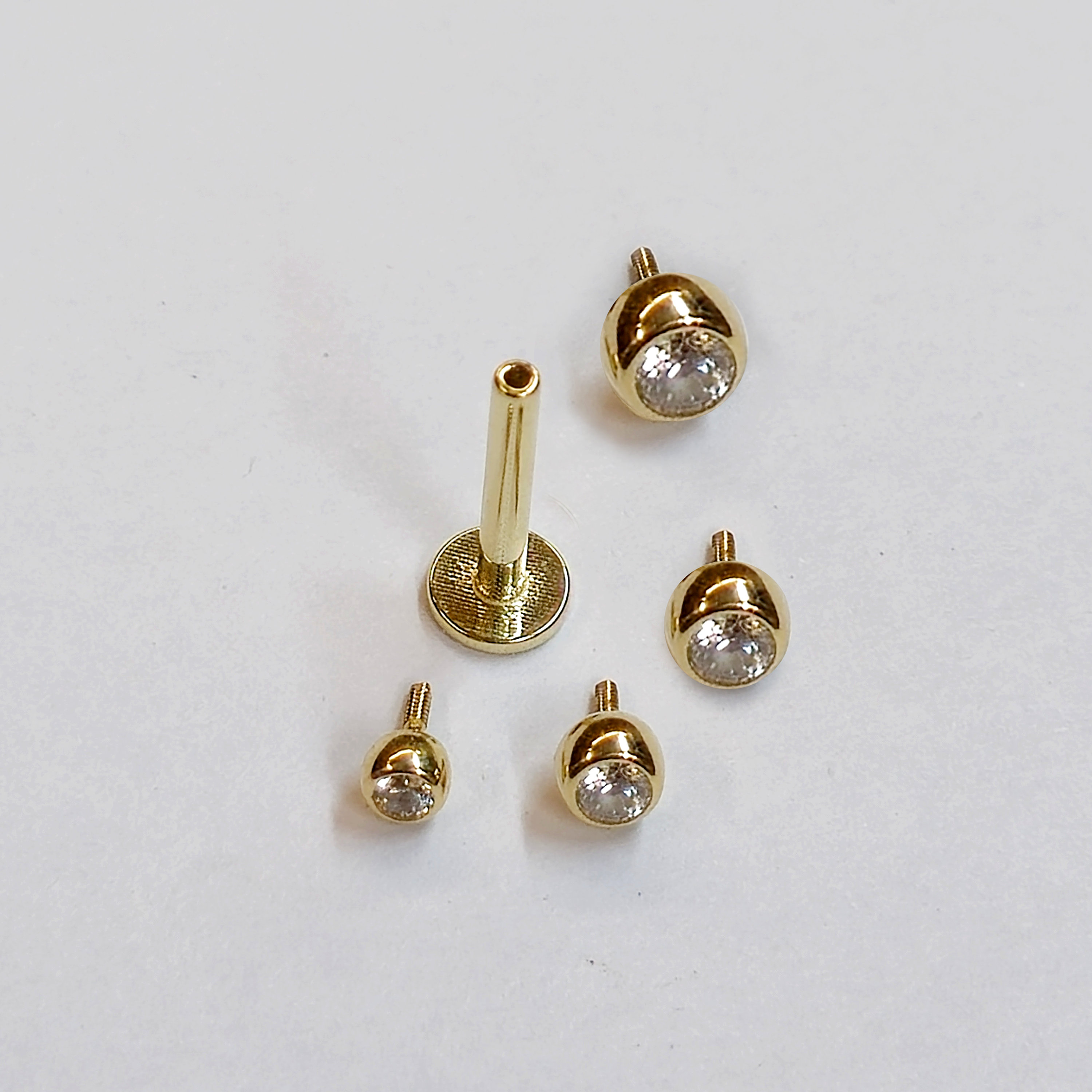 Labret Lip Piercing 14K Gold With Gem Crystal 16G Internally Threaded ...