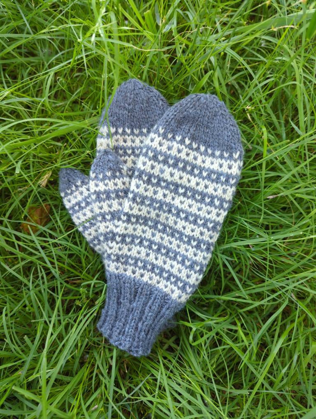 Hand Knit Wool Mittens by Tidal Yarns in Hand Dyed Blue and White ...