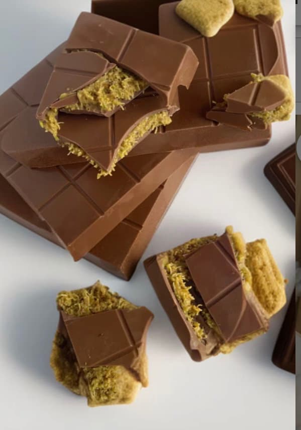 Large Kunafa Pistachio Milk And Dark Chocolate Bar Inspired By The
