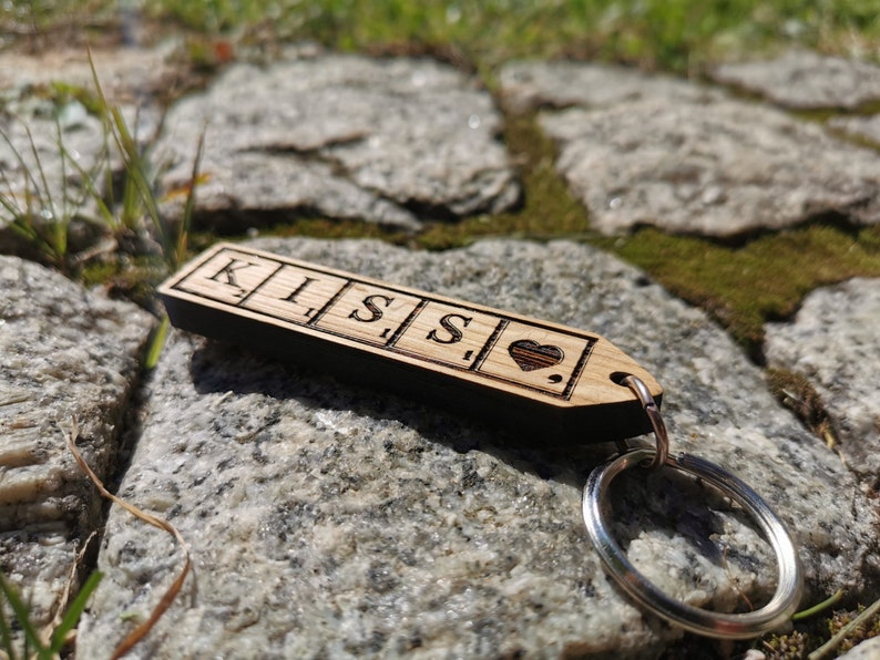 Scrabble Wooden Key Ring KISS, Custom Wood Key Chain , Oak Keychain ...