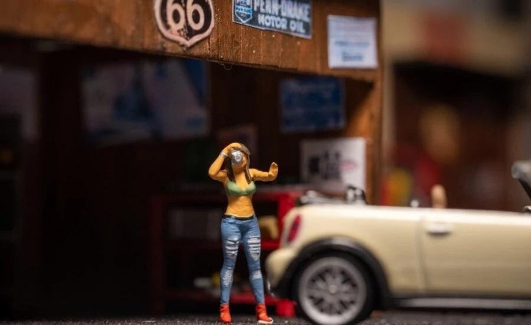 1/64 Scale Miniature Sexy Photographer Woman Mini Figure Hand Painted ...