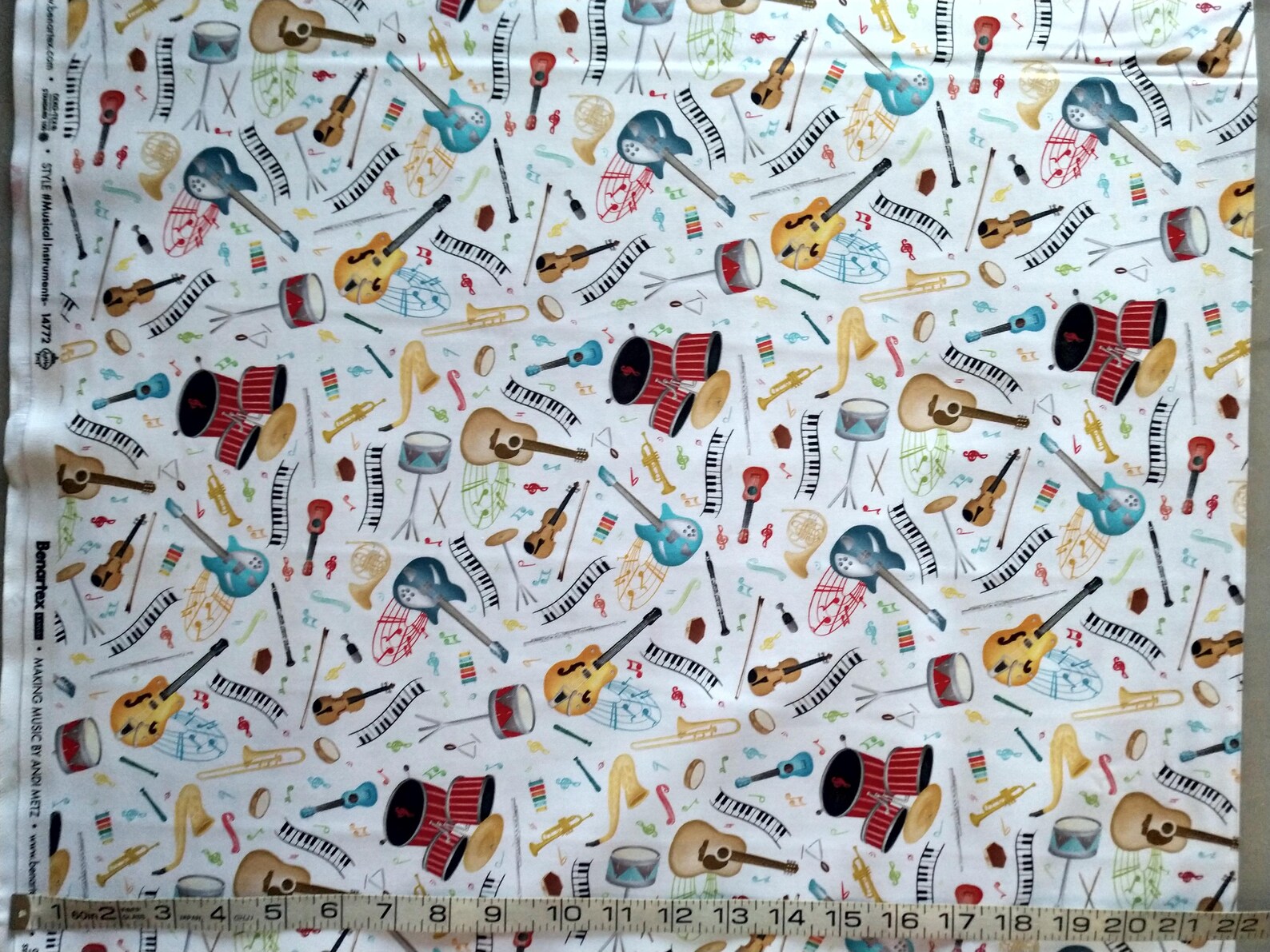 Music - Musical Instruments, Guitar, Keyboard, Drums, Violin, Clarinet ...