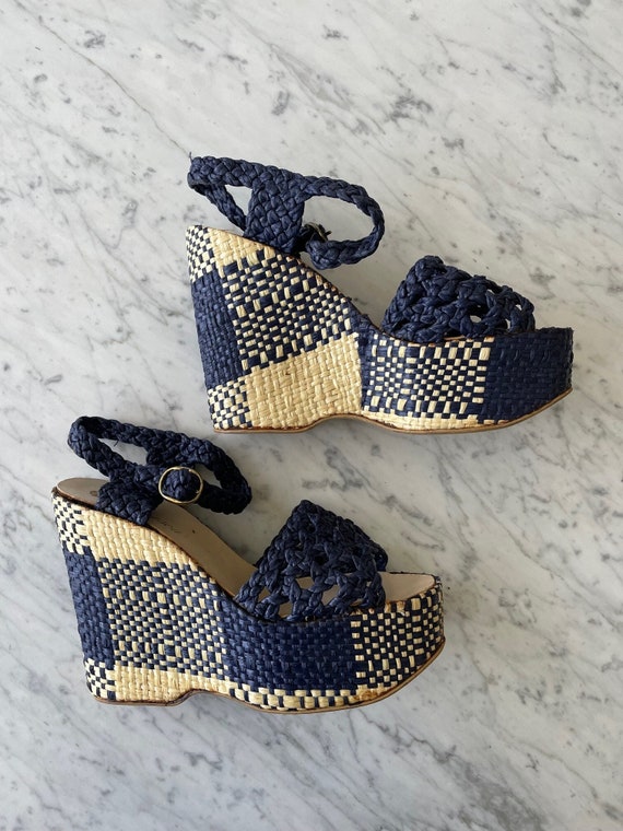 1970s Platform Straw Sandal - Blue & Cream - Size 9.5… - Gem