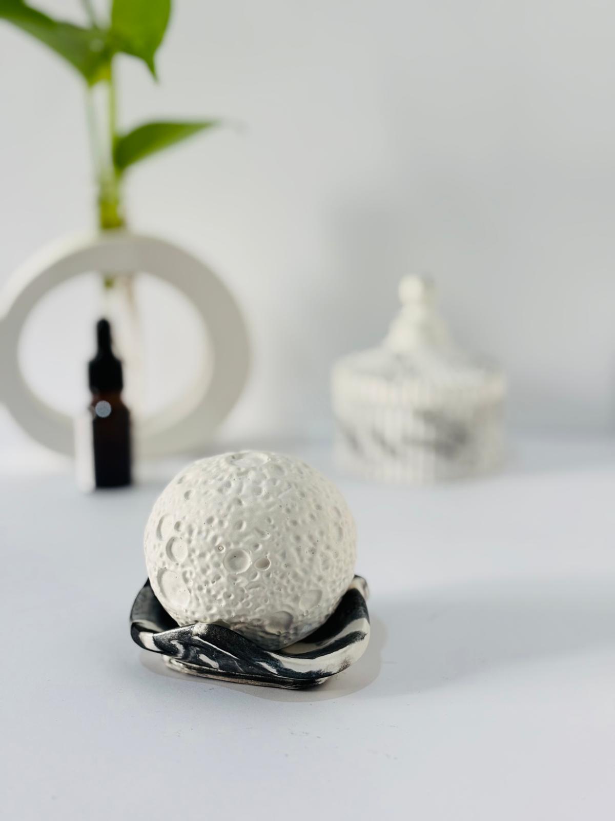 Aroma Stone Moon Diffuser: White and Black Tray , Essential Oil ...