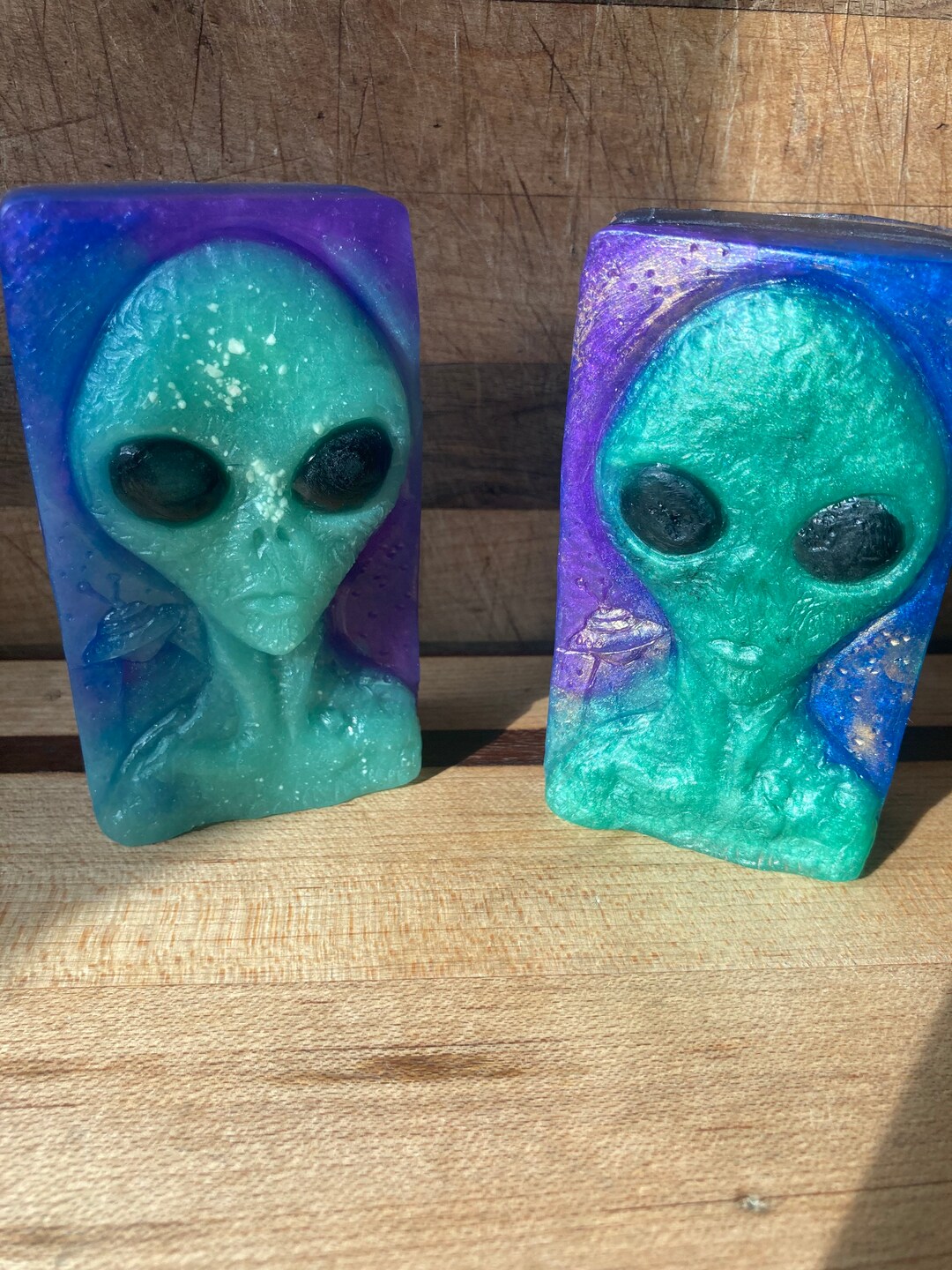 Alien Soap Bar Lemon Citrus Scent Glycerine Soap in Glow or Regular ...