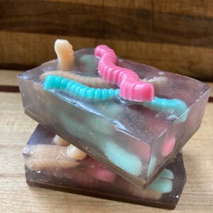 Worm in Dirt Soap Bar: Cute Spring Theme Soap Bar With Soap Worms Great ...