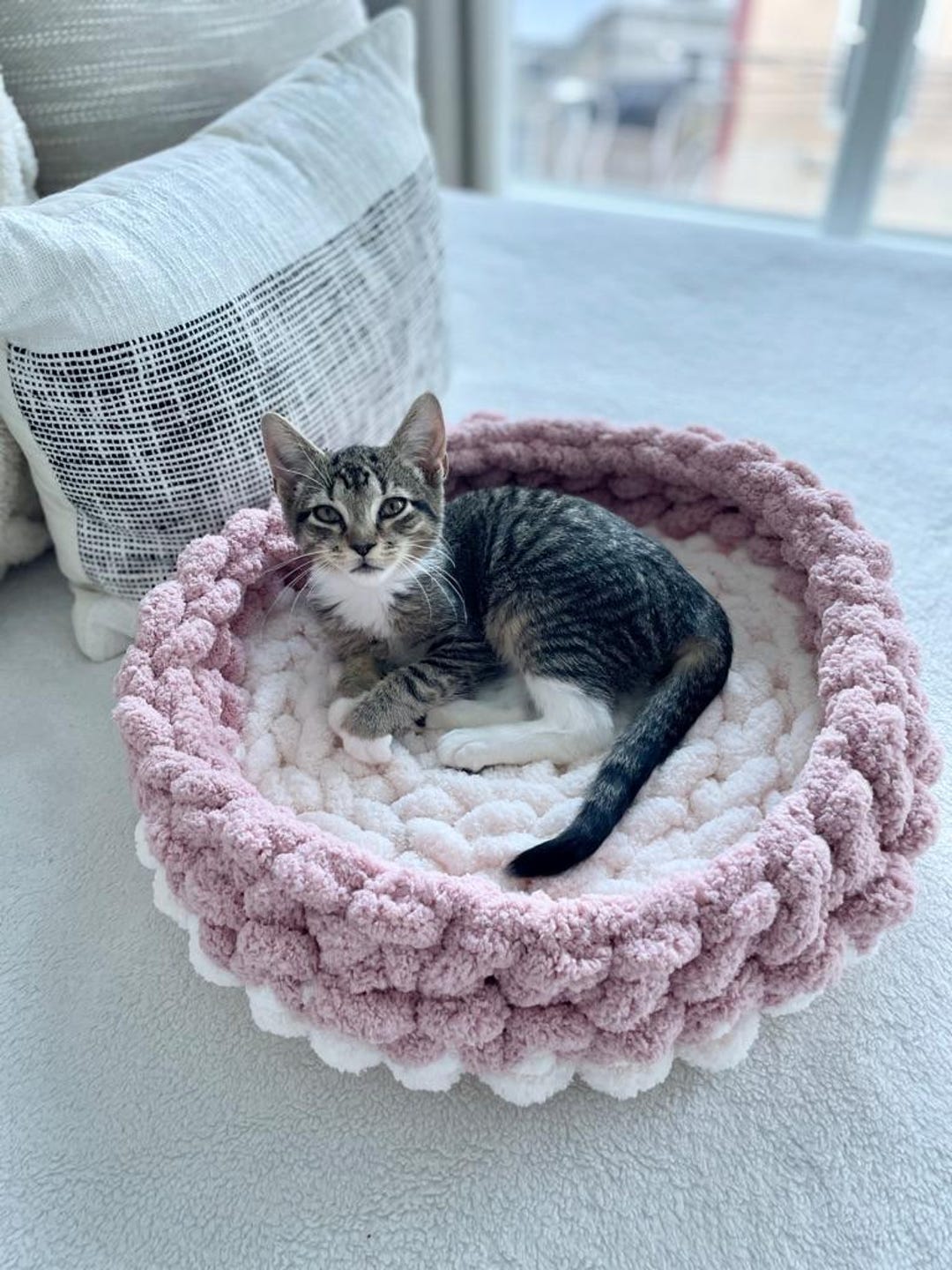 Chunky Knit Pet Bed Soft and Plush Washable Dog Bed Handmade Gift Cozy ...