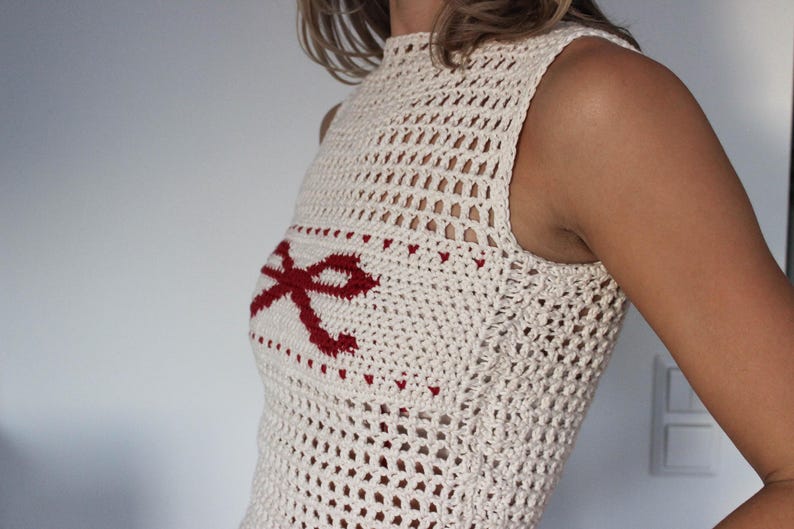 Bow Top Crochet Pattern – Bow & Mini Hearts Design Made-to-measure - Etsy