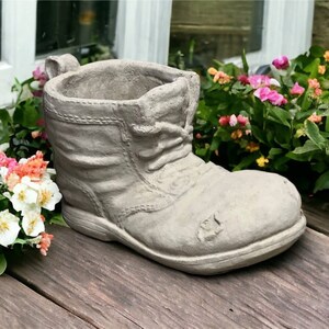 Shoe Planter, Old Shoe, Flowers Pot, Garden Statue, Boot Planter ...