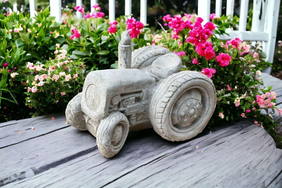 Farm Tractor, Garden Statue, Tractor Figure, Detailed Tractor, Outdoor ...