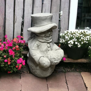 Snowman Figure, Garden Sculpture, Detailed Snowman, Outdoor Statue ...
