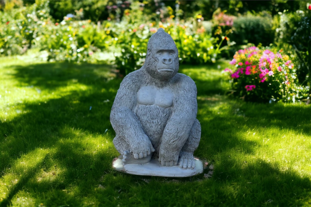 Massive Gorilla, Monkey Statue, Concrete Gorilla, Chimpanzee Sculpture ...