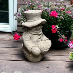 Snowman Figure, Garden Sculpture, Detailed Snowman, Outdoor Statue ...