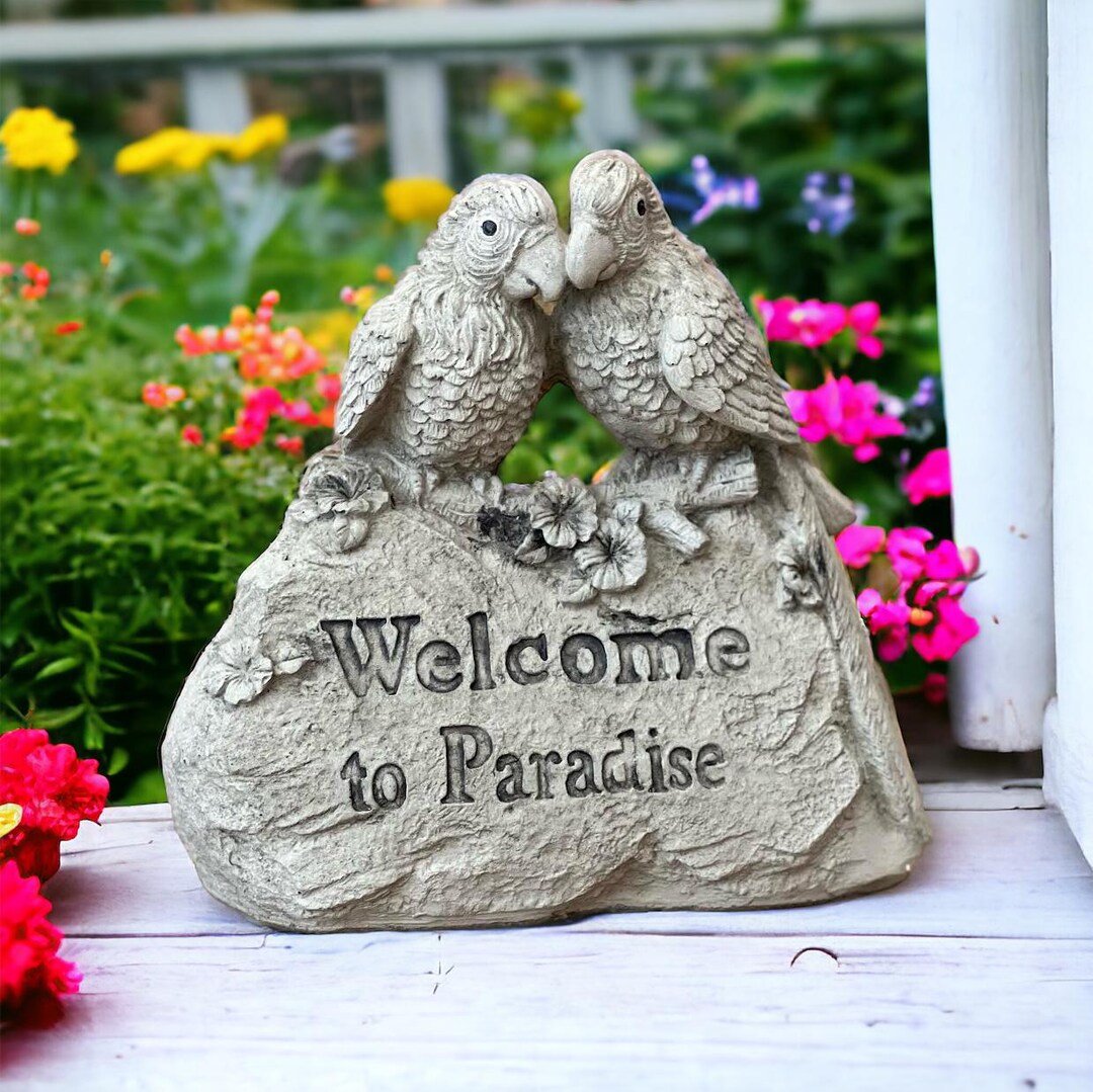Two Parrots Statue, Welcome to Paradise, Birds Figure, Concrete Parrots ...
