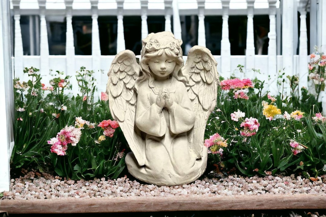 Sitting Angel, Concrete Angel, Garden Art, Angel Kneeling, Angel ...