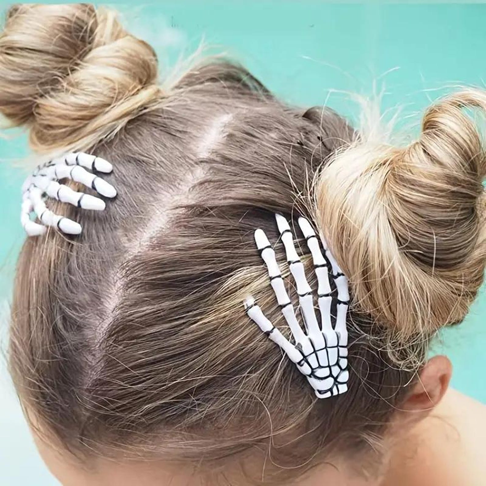 Set of 2 Halloween Skeleton Claw Hair Clips | Spooky Gothic Hair ...