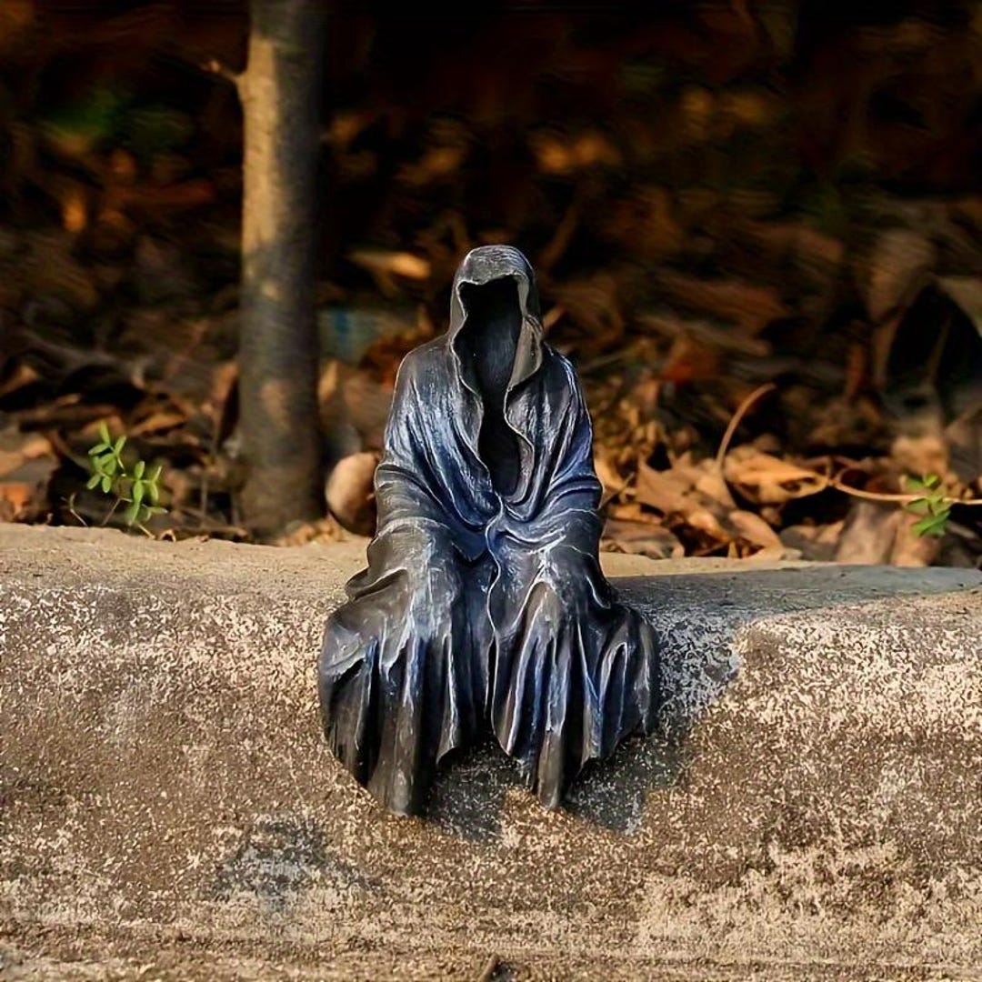 Spooky Grim Reaper Resin Statue – Halloween Decoration | Gothic Decor ...