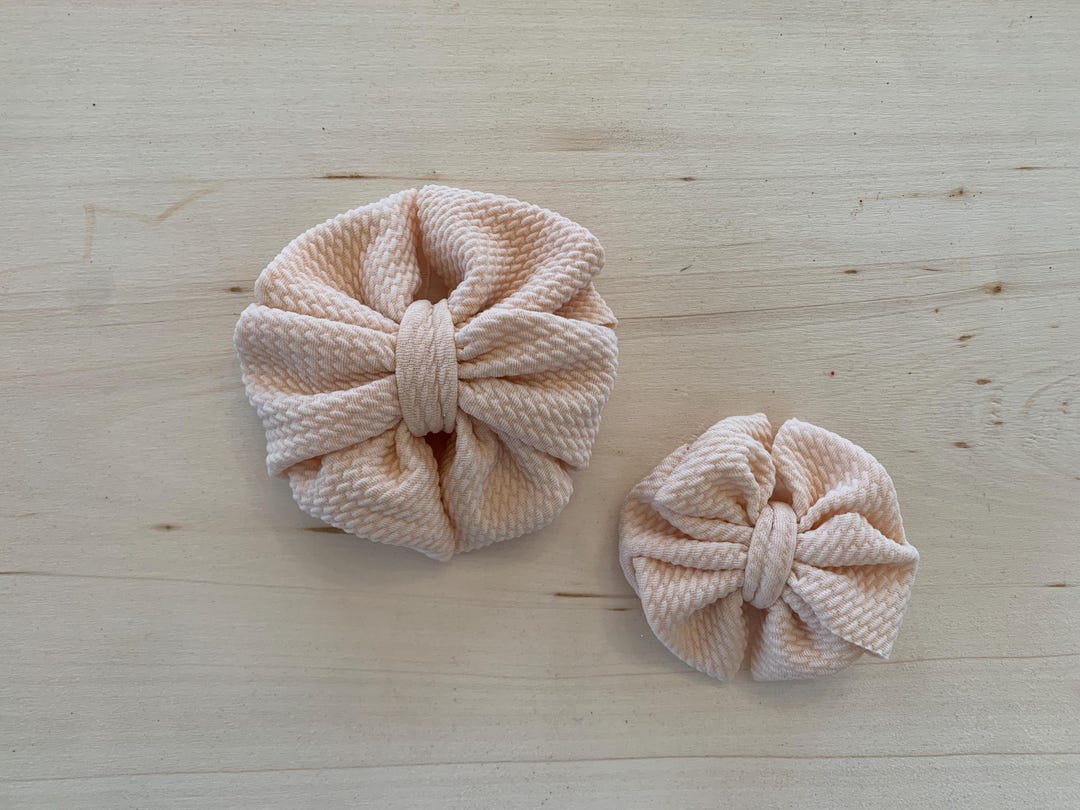 Messy Bow mae: CREAM Color Bullet Textured Fabric, Hair Bow, Large and ...