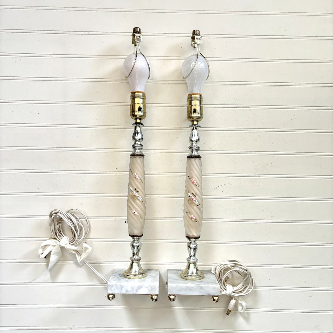 Vintage Pair of Vanity Table Lamps, Frosted Camphor Glass, Candy Twist ...