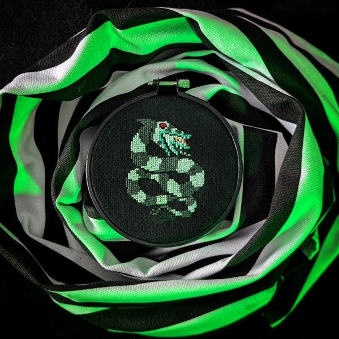 Mini SANDWORM Cross Stitch - an Icons of Horror Beetlejuice Pattern ...