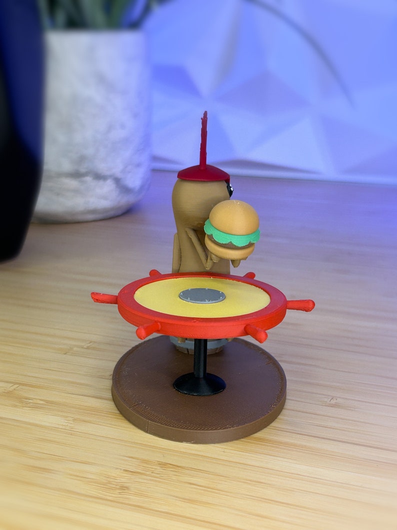 Cockroach Eating Burger Figurine | 3D Printed - Etsy