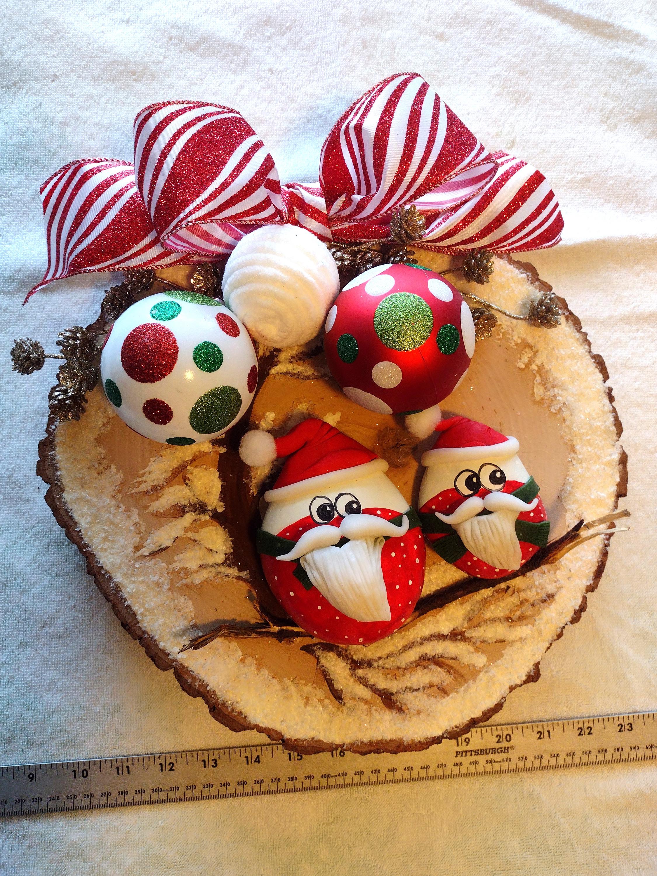 Hand-painted Santa Stone Christmas Decoration on Wood Slice - Etsy