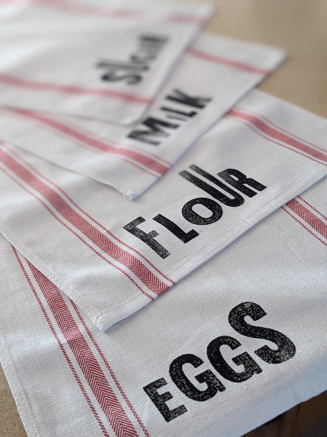 Farm Style Kitchen Towels / Farmhouse Tea Towels / Hanging Country Dish ...