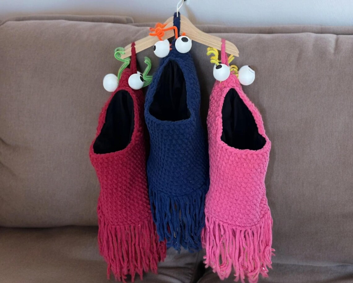Crochet Yip Yip Holders - Crochet Yip Yip Plant Hanger Martian Plant Hanger Pattern, Plant ...