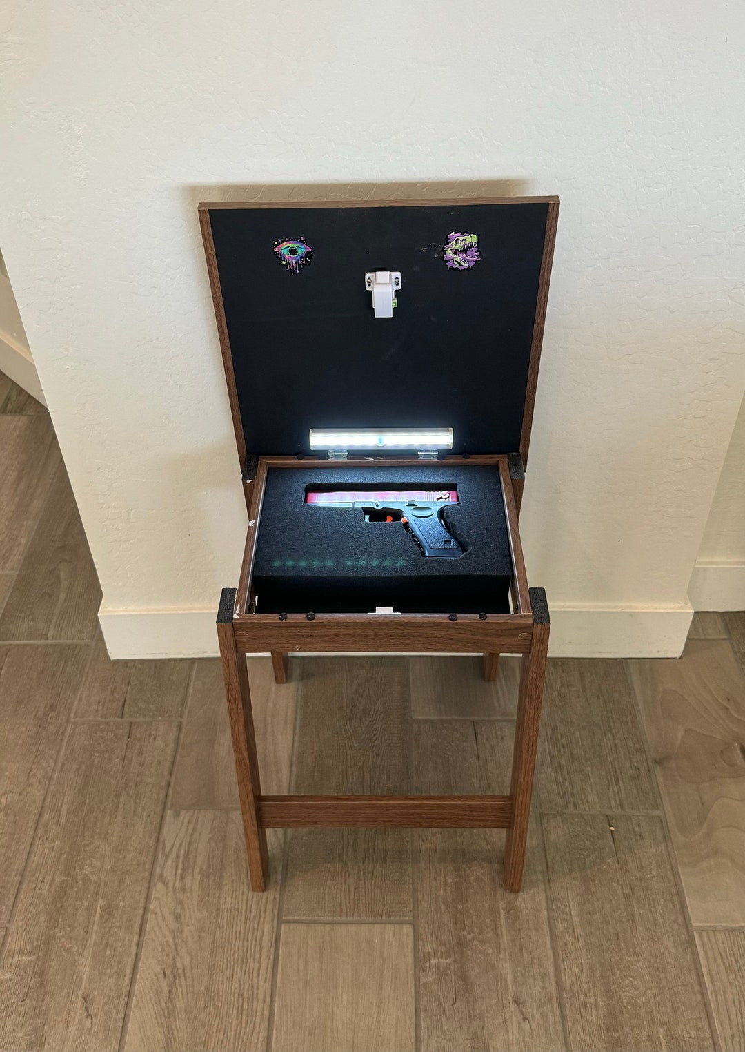 Locking Concealed End Table Gun Jewelry and Money Safe With Hidden ...