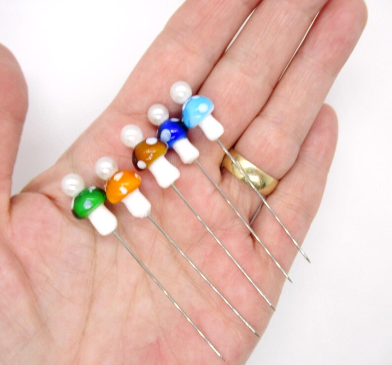 Decorative Beaded Pins With Felt Booklet Storage - Fancy Straight Pins ...