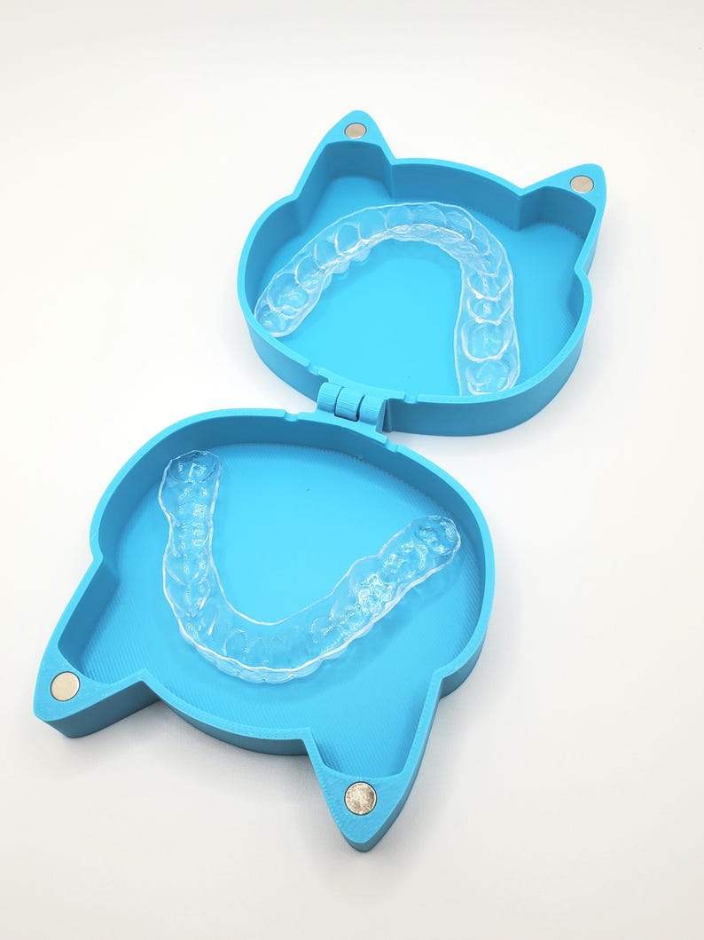 Cat Shaped Retainer Case, Case for Orthodontics Such as Retainers ...