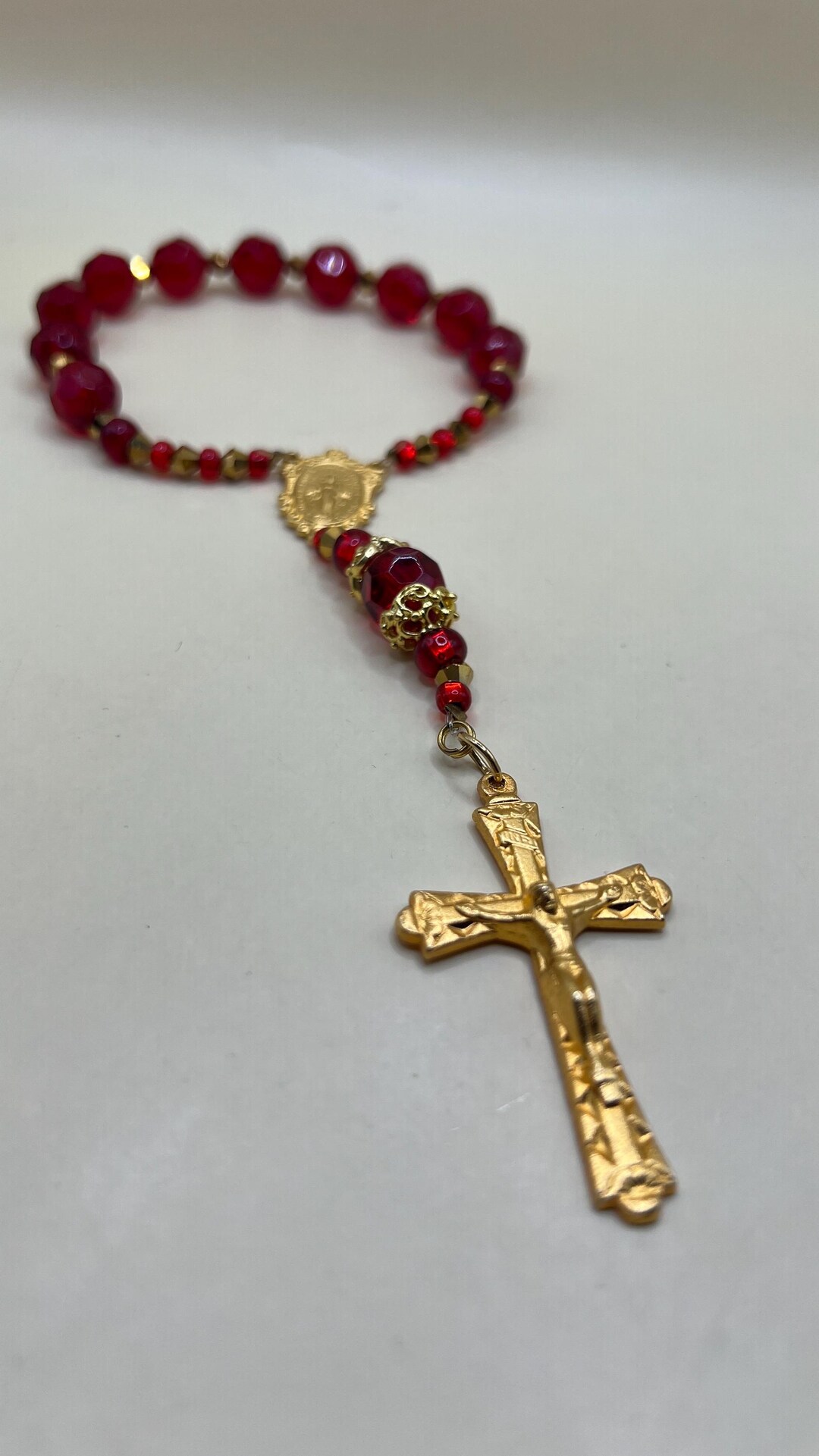 Vintage Italy Catholic Iridescent Red Ruby Crystal Chaplet Gold Tone ...