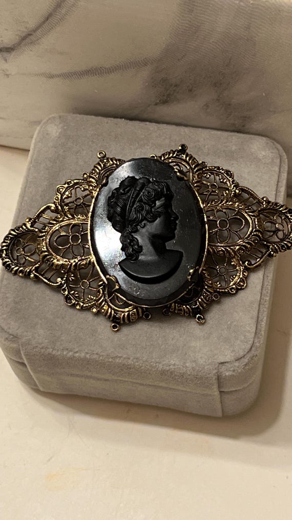 Vintage antique black cameo - Gem