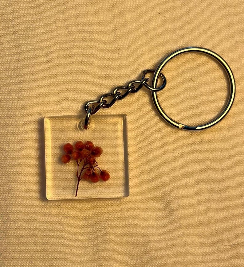 Borderless Dried Flower Resin Keychains - Etsy