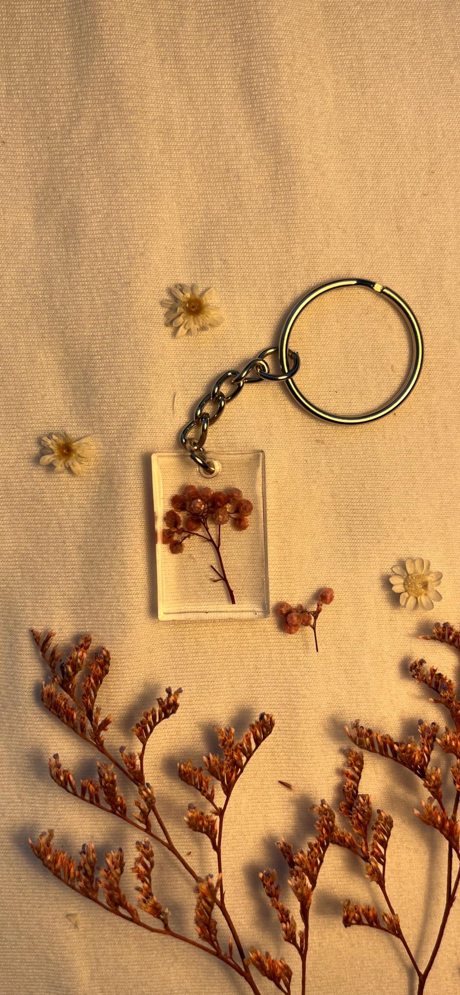 Borderless Dried Flower Resin Keychains - Etsy