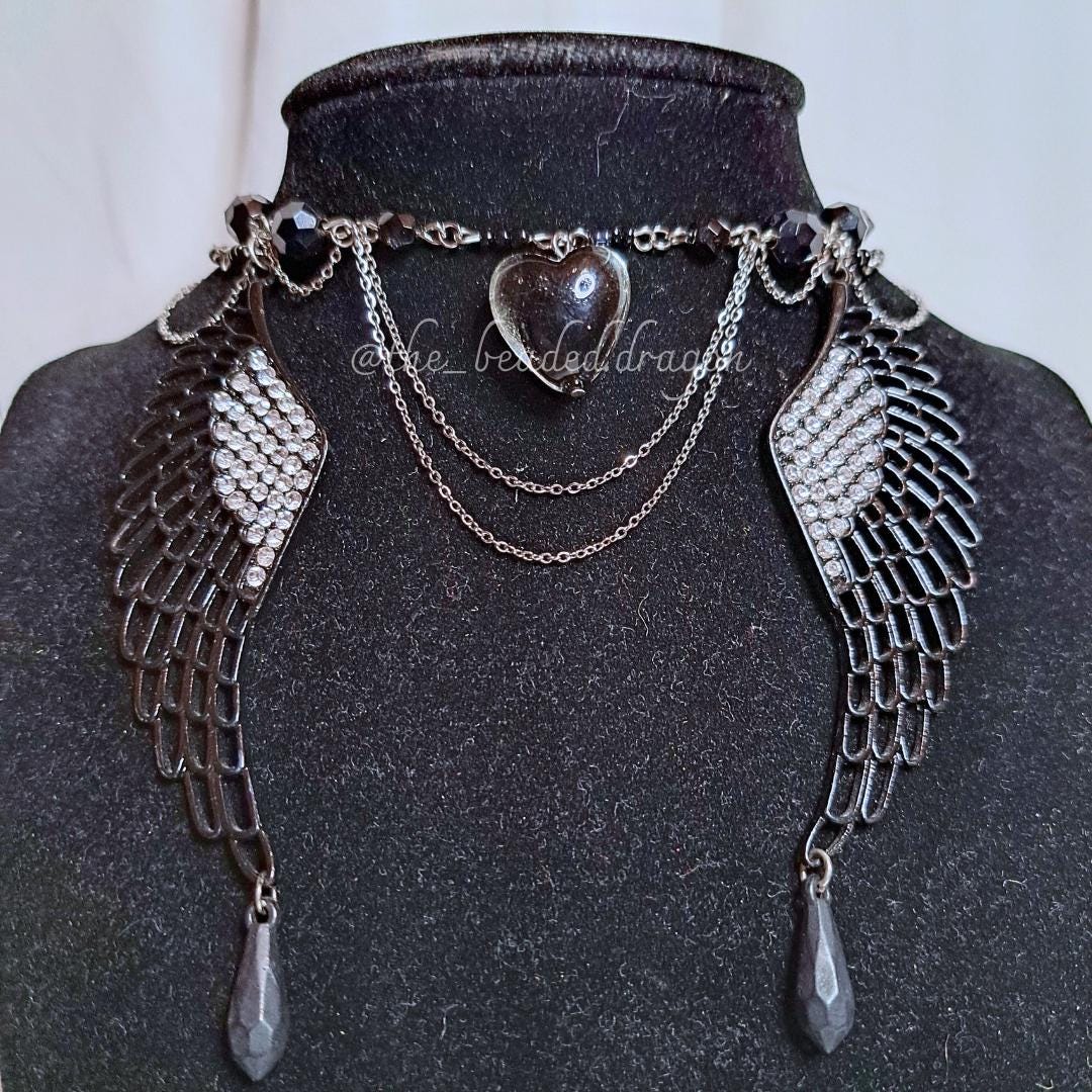 Azriel Necklace - Etsy