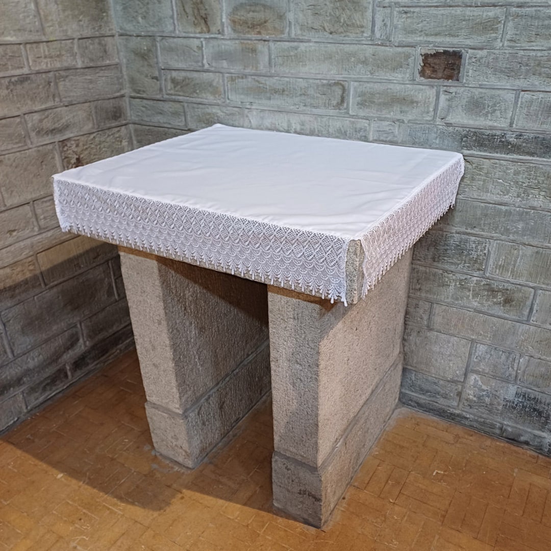 Credence Altar Table Cloth Lace Trimmed Three Sides Church Tablecloth ...