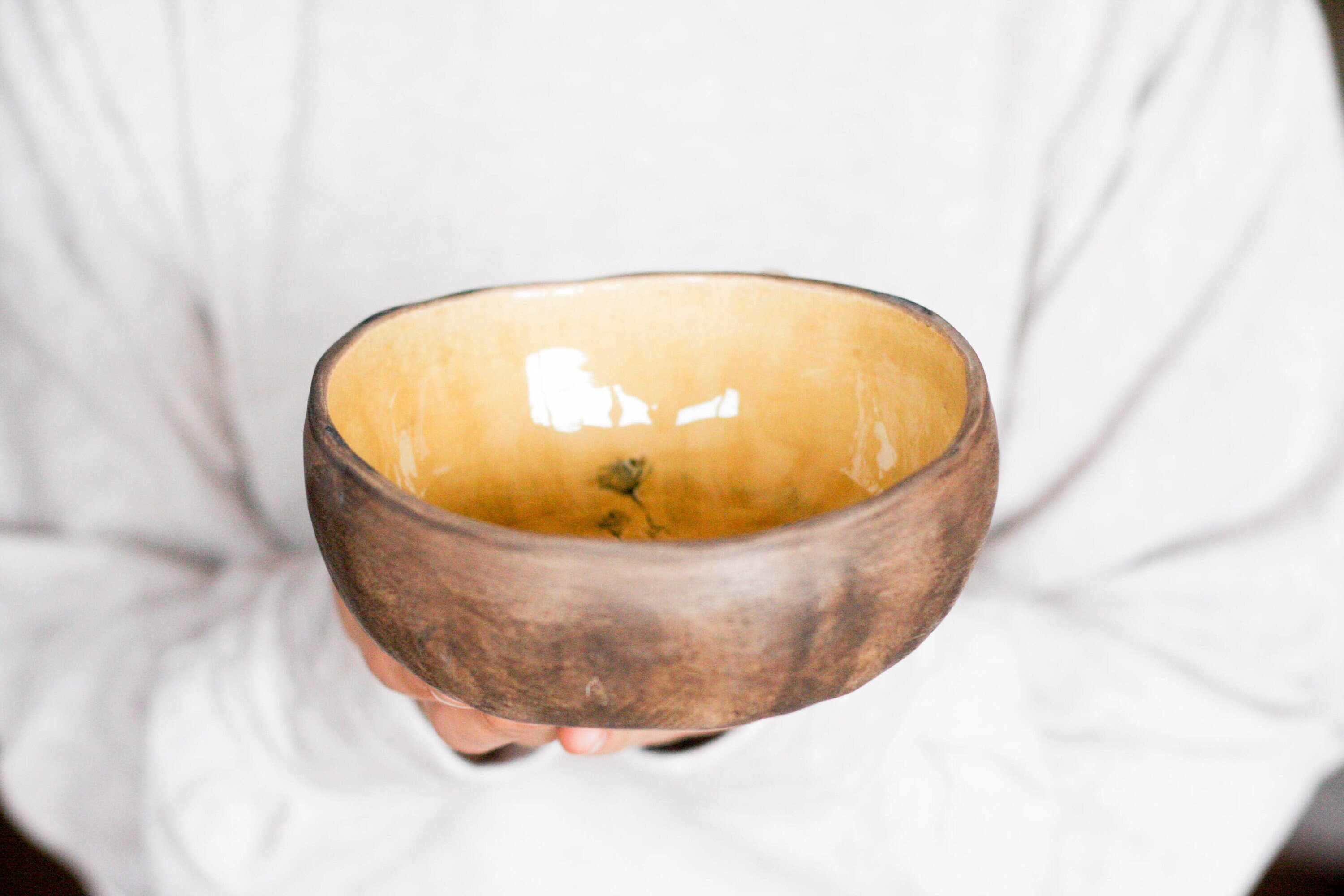 Golden Pottery Bowl Housewarming Christmas Christmas Table Decor ...